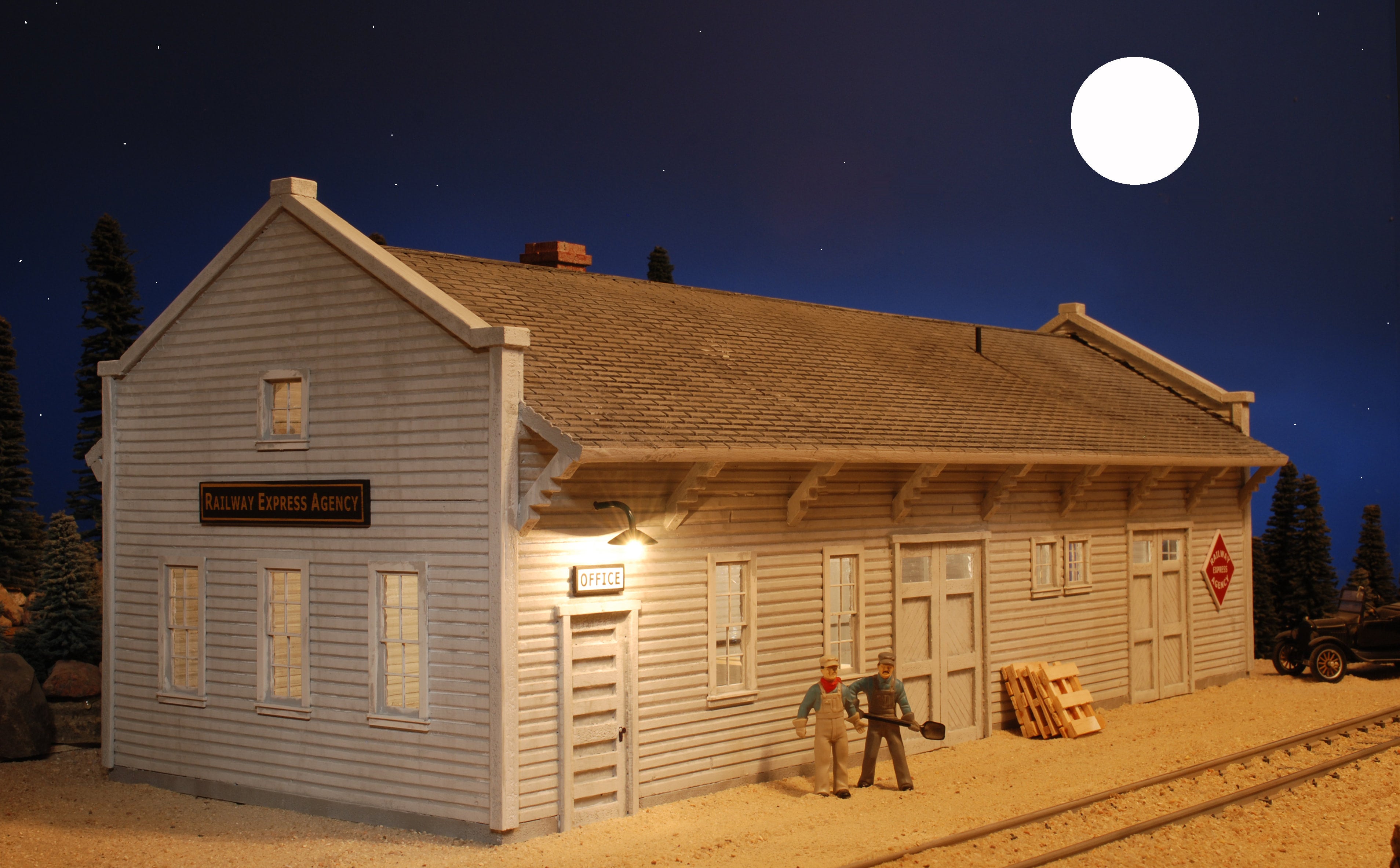 TENWHEELER HOBBIES G SCALE REA FREIGHT DEPOT GARDEN SCALE STRUCTURE for ...